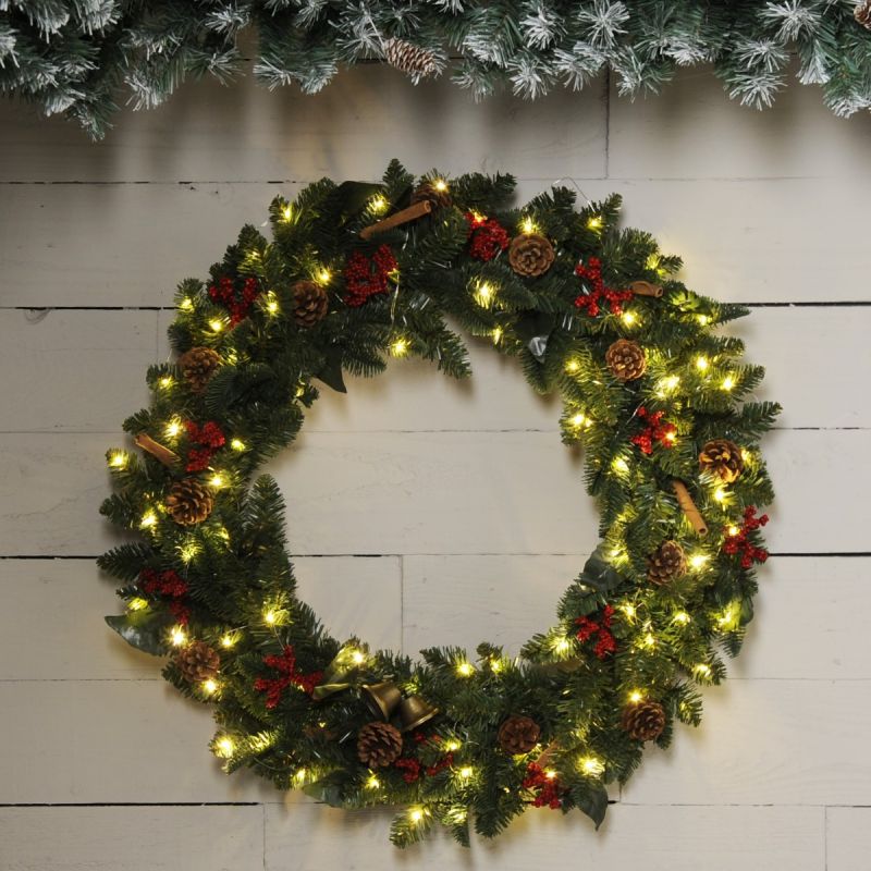 80cm Prelit Cinnamon & Berry Wreath - Christmas Decoration - Battery ...