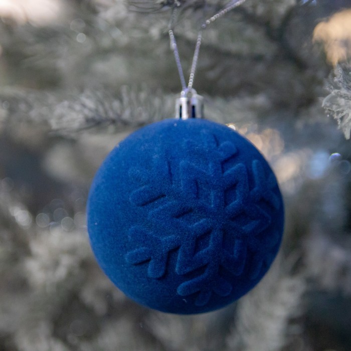 Christmas Tree Decorations - Assorted Ice Blue, Dark Blue and White ...